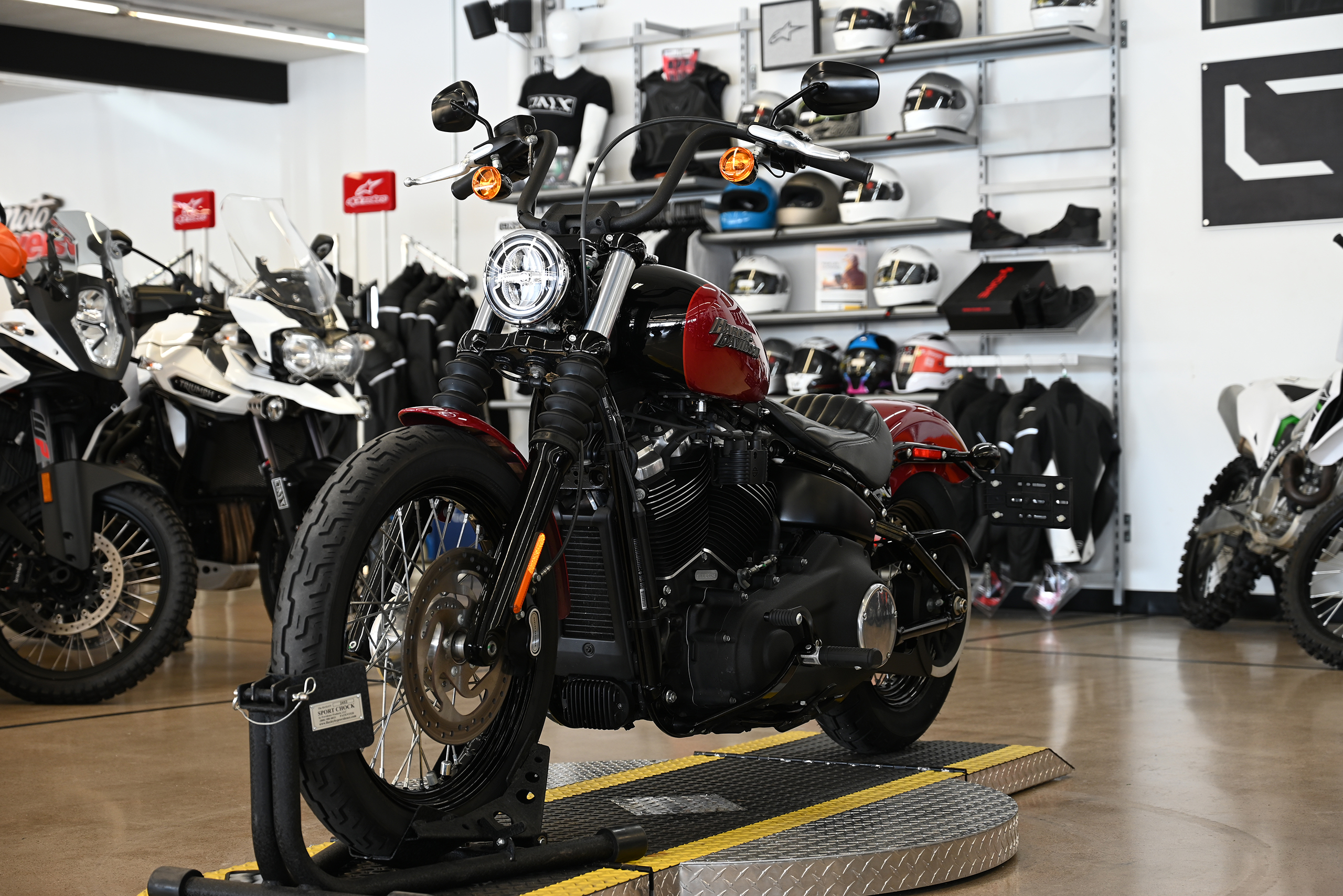 2020 Harley Davidson Street Bob - Onyx Moto San Diego