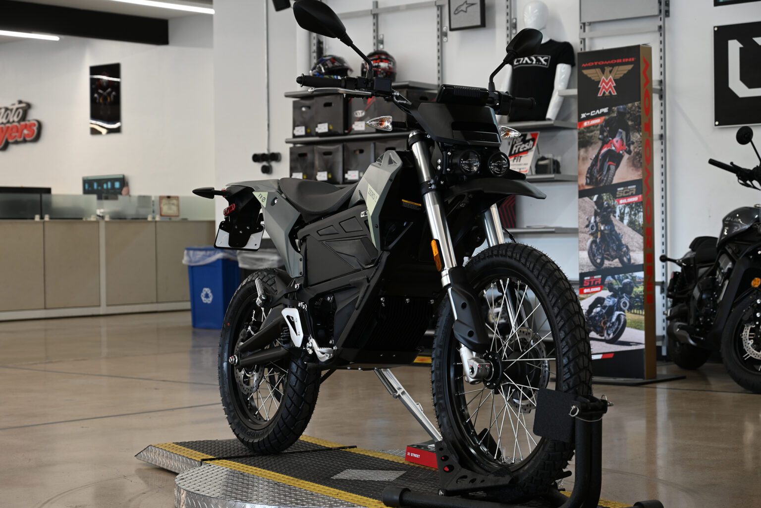 2025 Zero FX NA INTEGRATED ZF7.2 - Onyx Moto